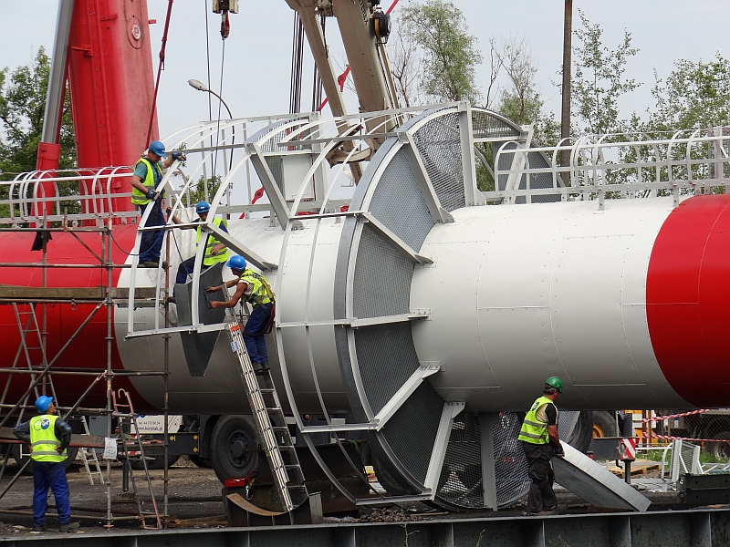 Postawili nowy komin w Ciepłowni ''Północ''. Stary wyburzyli [ZDJĘCIA ...