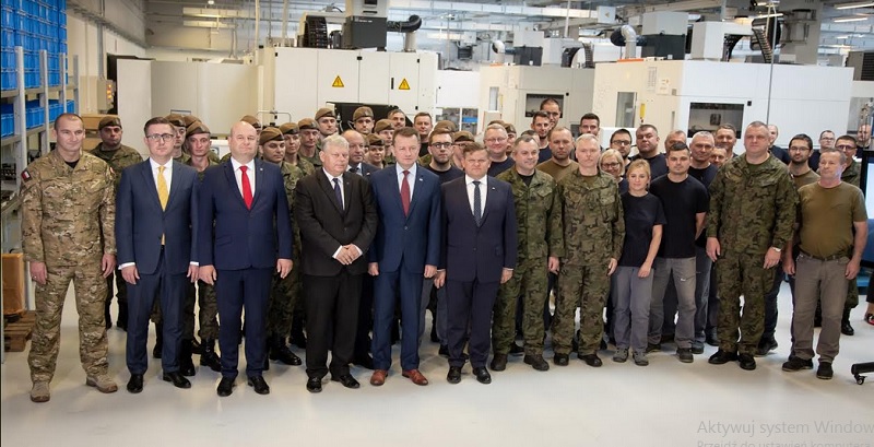 Kolejne Groty i VIS-y dla polskiej armii. Wizyta ministra obrony ...